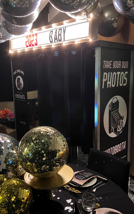 Vintage Photobooth - Party Pics Photo Booths